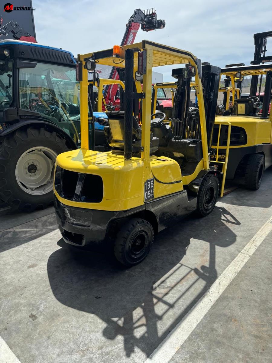 מלגזת דיזל משומשת Hyster H2.5 XT - מלגזות וטרקטורים - צ'פניק